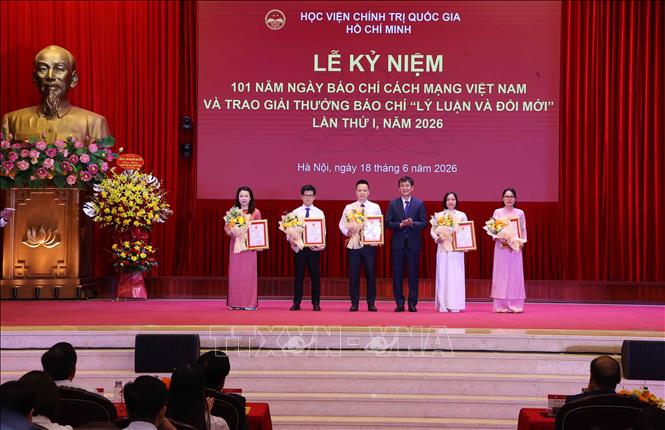 Trao Giải thưởng Báo chí Lý luận và Đổi mới lần thứ I, năm 2026 - Ảnh ...