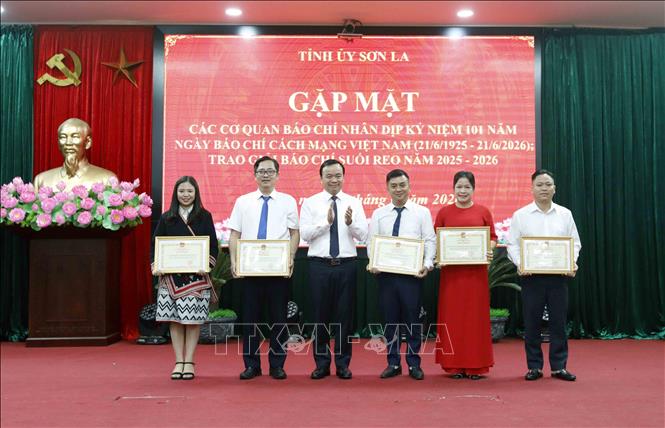 Sơn La trao giải báo chí Suối Reo năm 2025-2026 - Ảnh thời sự trong ...