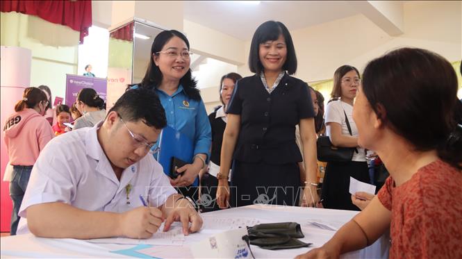 TP. Hồ Chí Minh tổ chức các hoạt động chăm lo súc khỏe cho lao động nữ ...