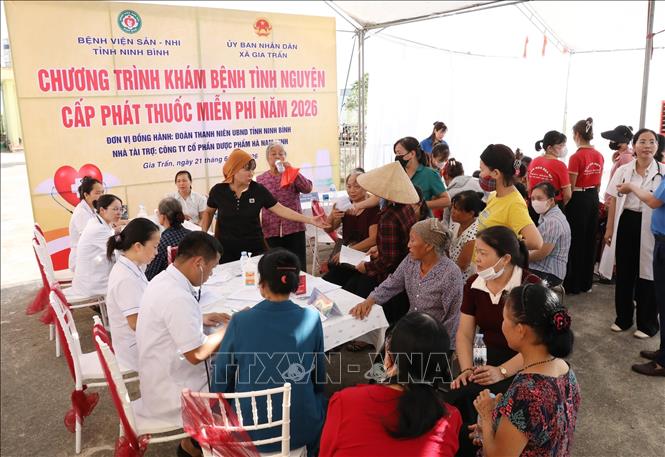 Ninh Bình: Khám bệnh và cấp thuốc miễn phí cho trên 600 người dân - Ảnh ...
