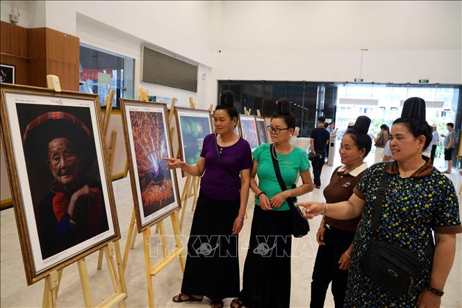 Triển lãm ảnh, video Việt Nam hạnh phúc - Happy Vietnam - VNA Photos ...